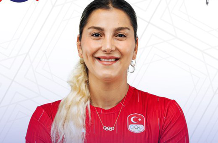 Milli atlet Eda Tuğsuz Paris'e veda etti
