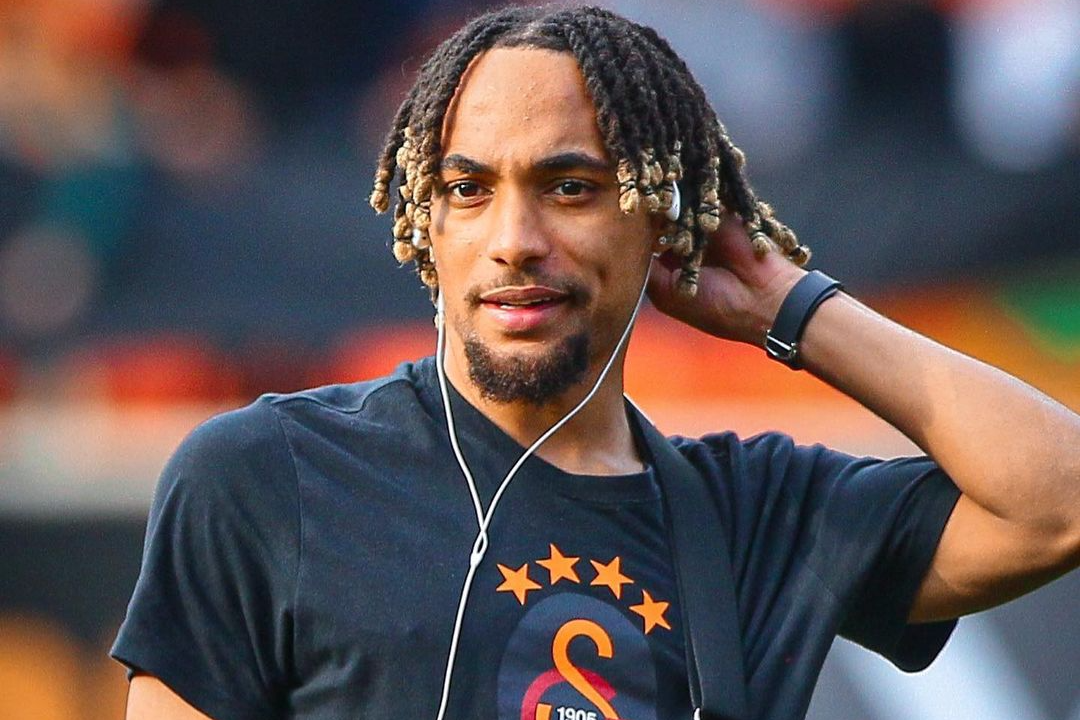 Sacha Boey'un saç stili